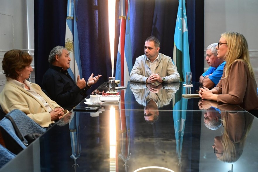 El intendente Davico valoró el proceso de malvinización de Gualeguaychú ...